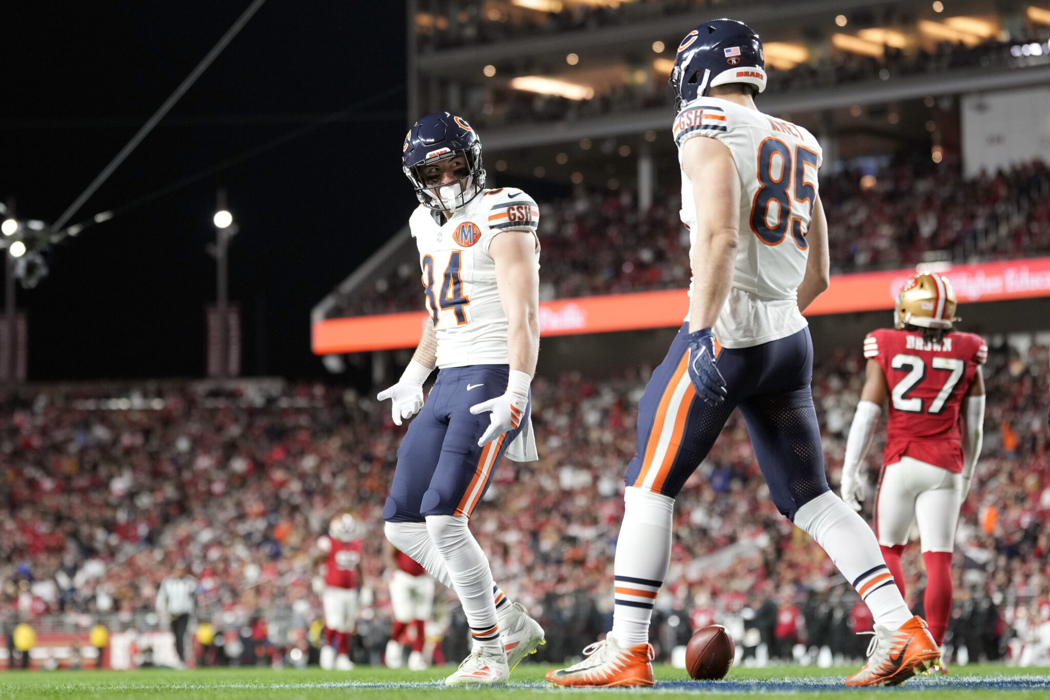 Family Of Chicago Bears Fans Accused Of Taking Things Way Too Far While ...