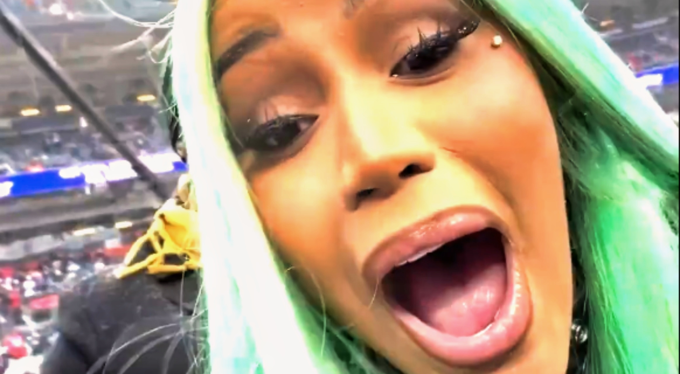 Cardi B Was Getting Wild On The Field As She Celebrated Patriots' Super ...