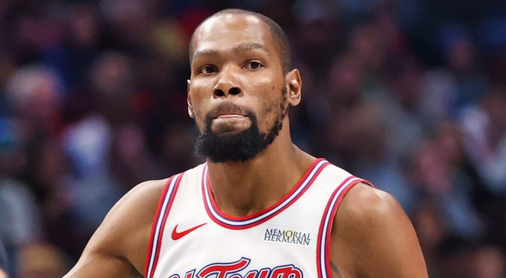 Kevin Durant Surpasses Wilt Chamberlain in Legendary NBA Milestone
