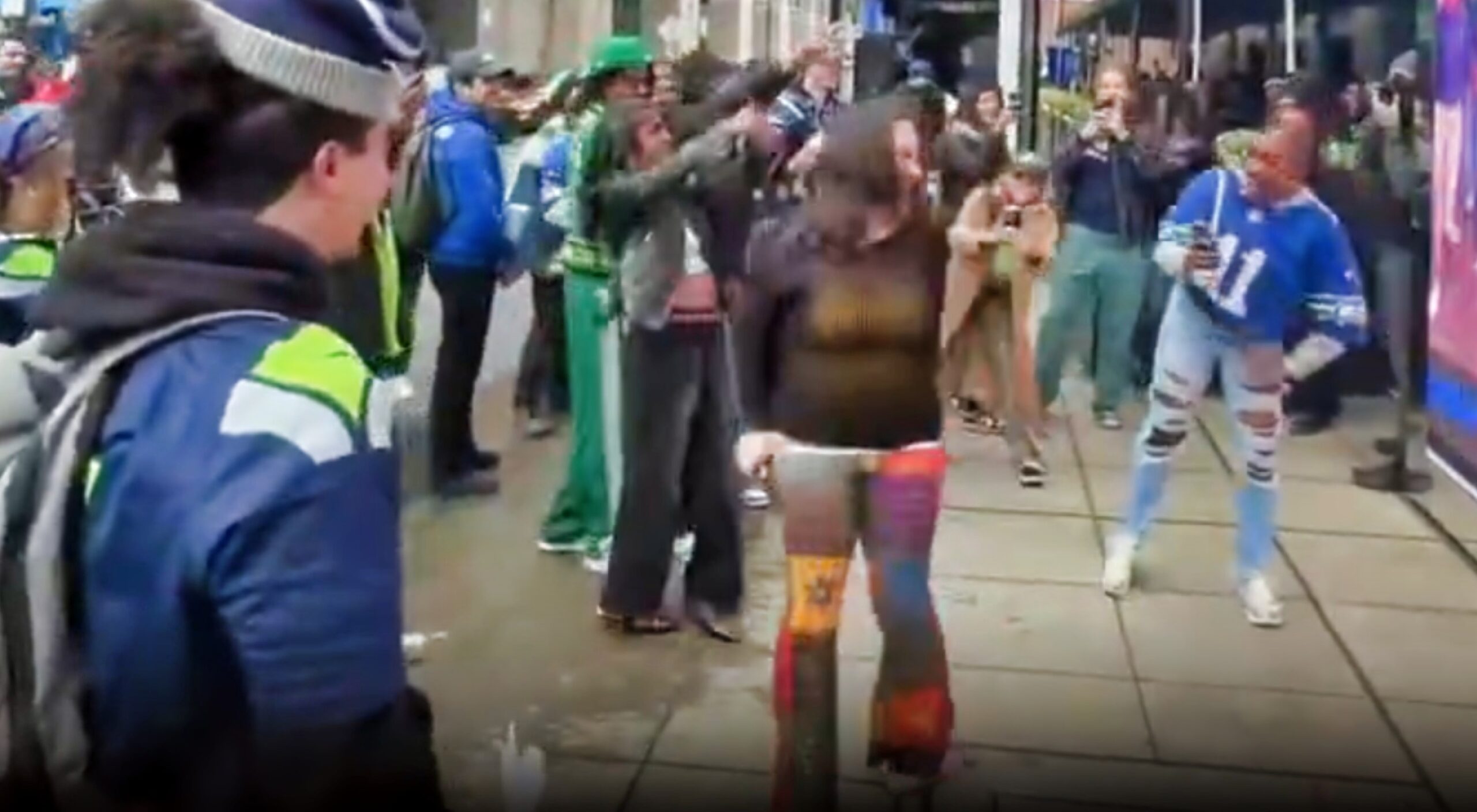 Shameless Female Seahawks Fan Exposed Her Cheeks While Mooning Patriots ...