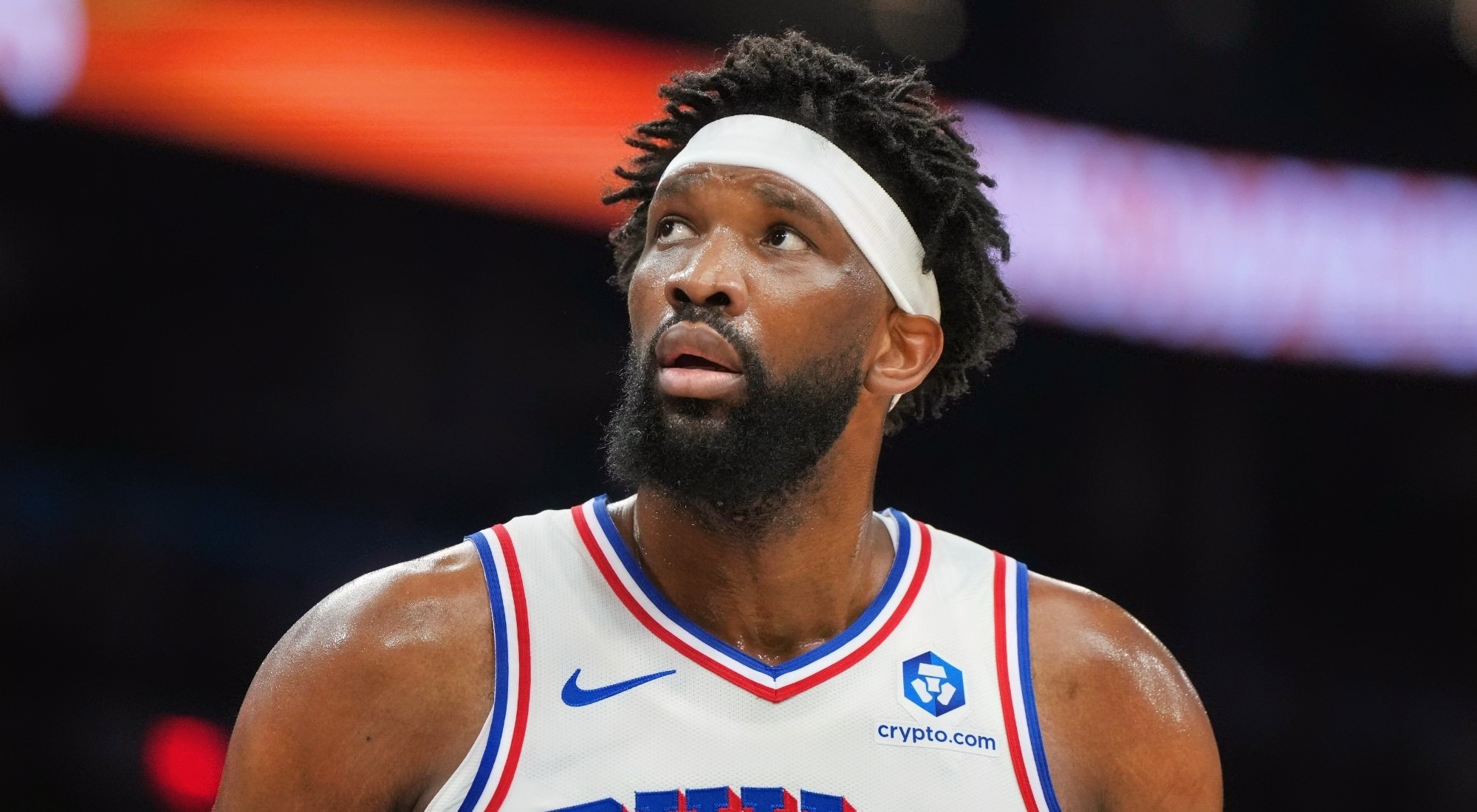 Joel Embiid’s Injury Scare Continues as He Walks to Locker Room After ...