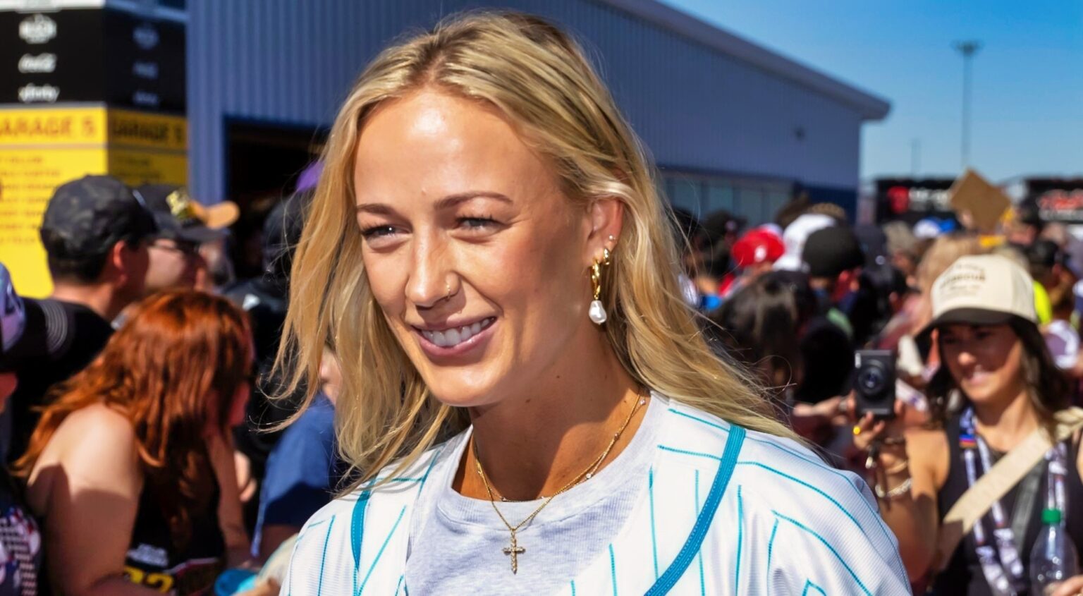 Caitlin Clark Unleashes Savage 4-Word Response To Sophie Cunningham's ...