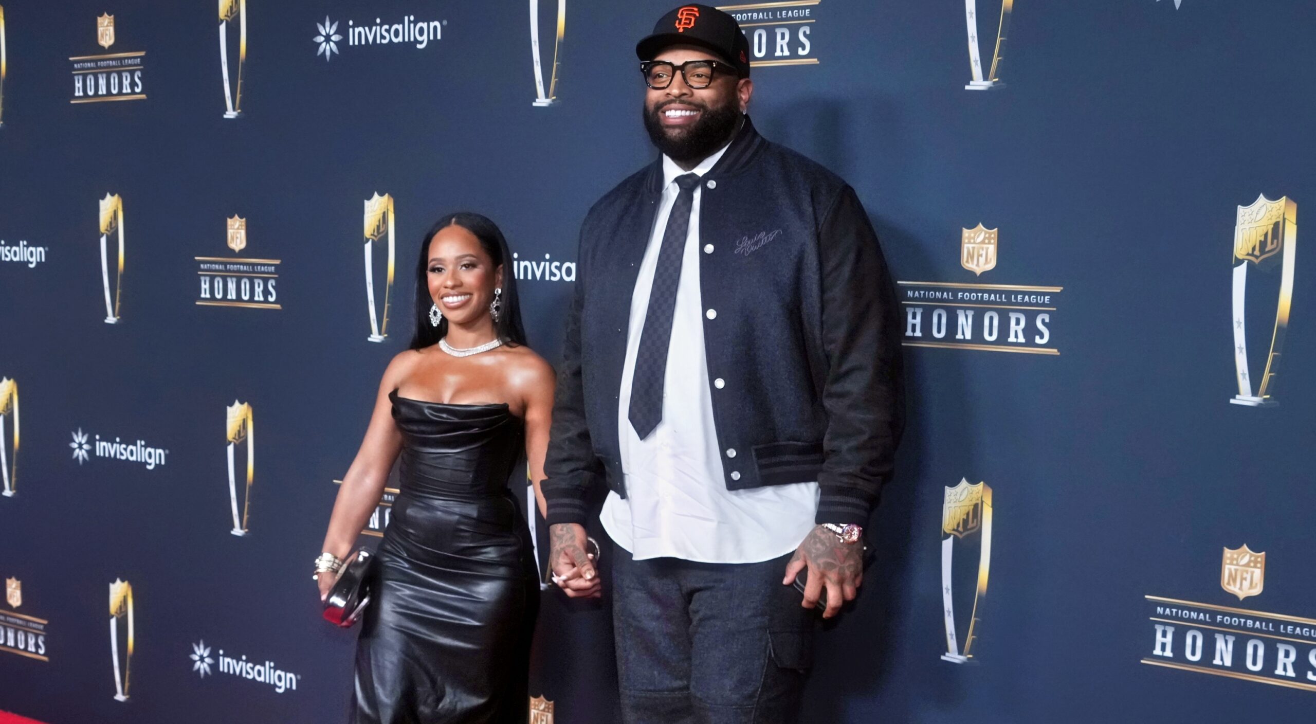 49ers Superstar Trent Williams Is Getting Blasted For Leaving His Wife ...