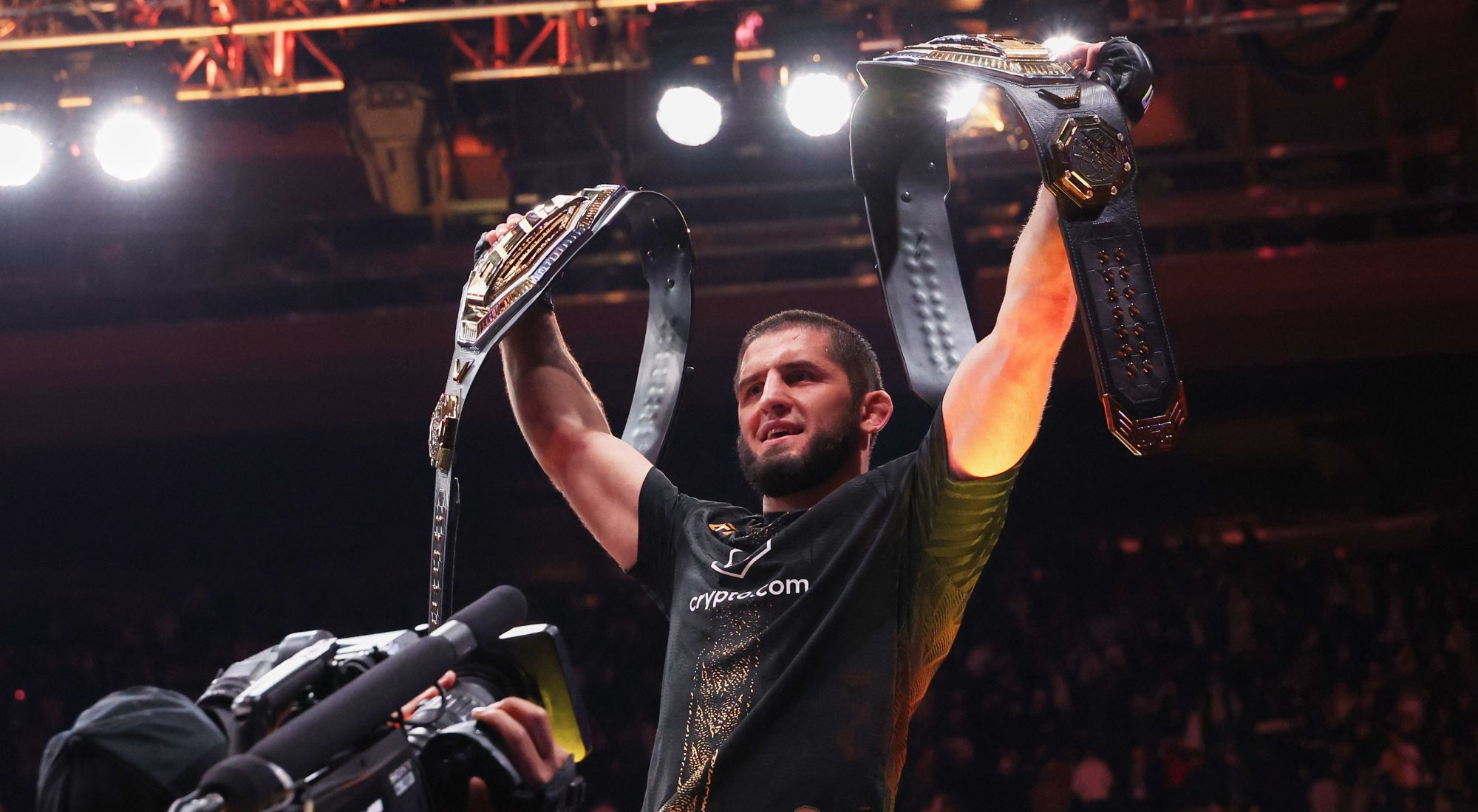 UFC Commentator Urges Fans to Cut Islam Makhachev Some Slack Amid ...