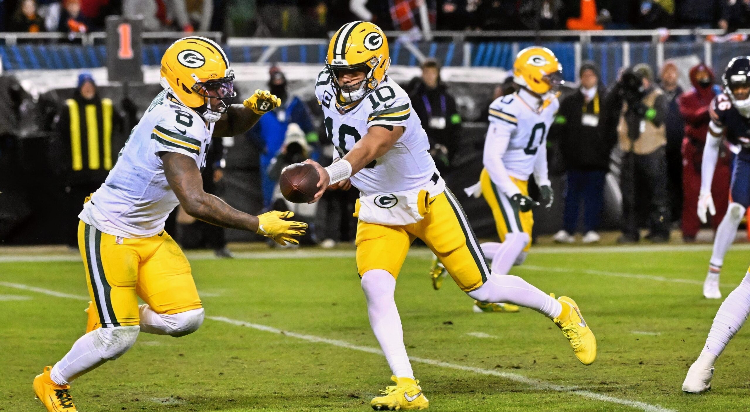 Packers Replace Josh Jacobs With De'Von Achane In Blockbuster Proposal