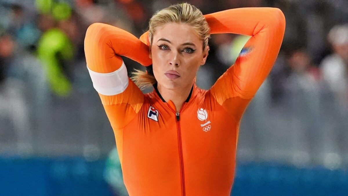Jutta Leerdam’s Two Sisters Are Going Viral As They Celebrate Her ...