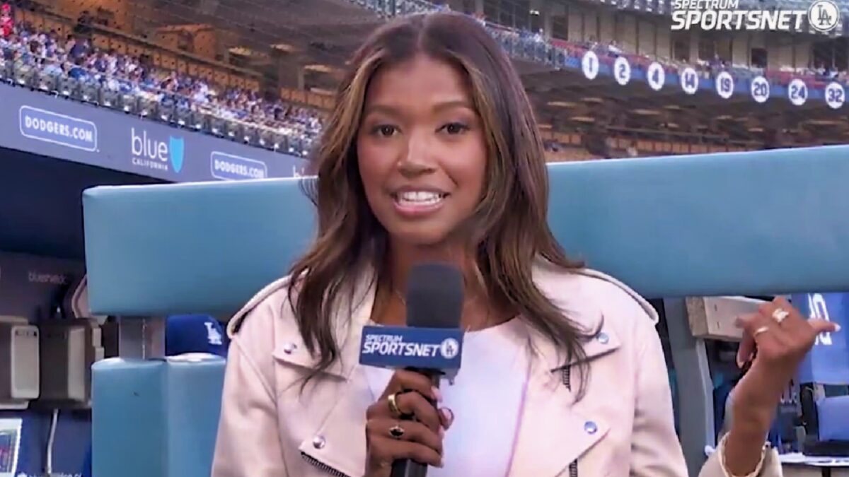 Dodgers Reporter Kirsten Watson's Smooth Act During Live Report Is ...
