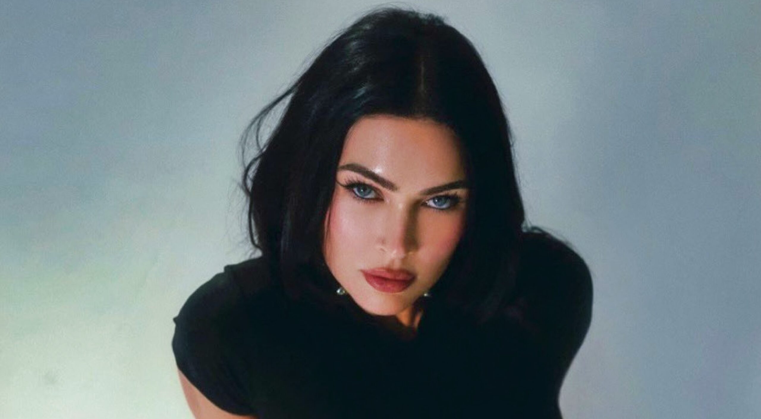 Megan Fox Goes Cheeks Out In Black Thong While Revealing Insane Curves ...