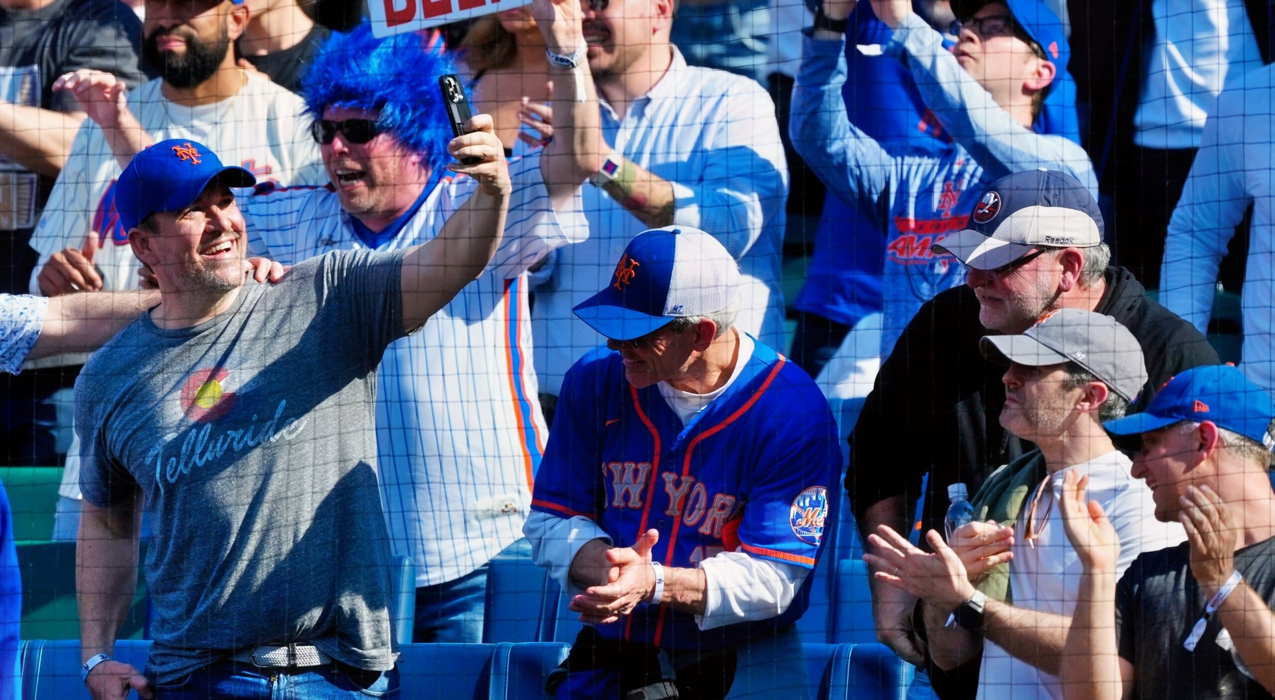 New York Mets Fan Suffered Frightening Heart Attack In The Stands ...