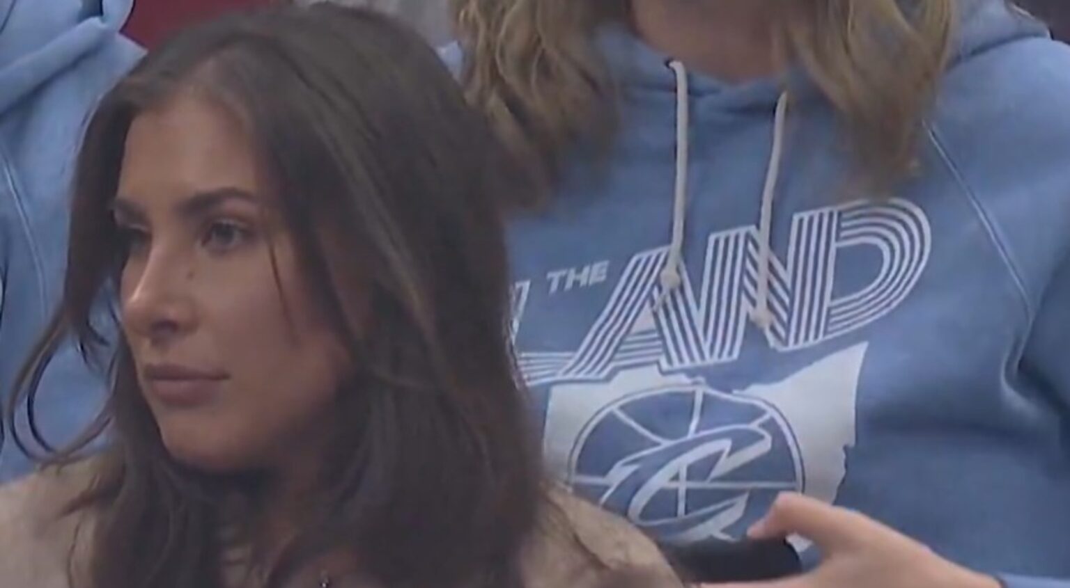 Female NBA Fan Has Viral Reaction After Her Beer Spilled Everywhere ...
