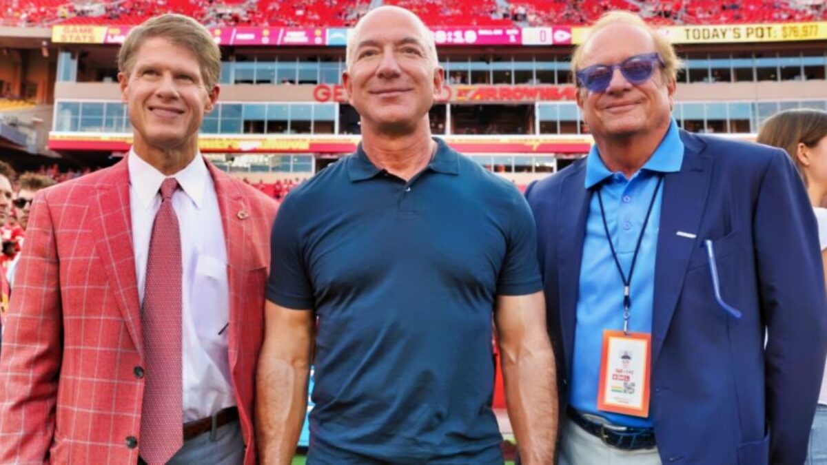 Jeff Bezos Reportedly Now the Frontrunner to Buy One of the NFL’s ...