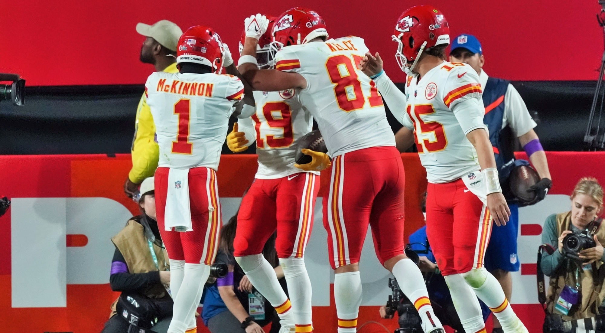 Former Kansas City Chiefs Super Bowl Champion WR Shockingly Retires ...