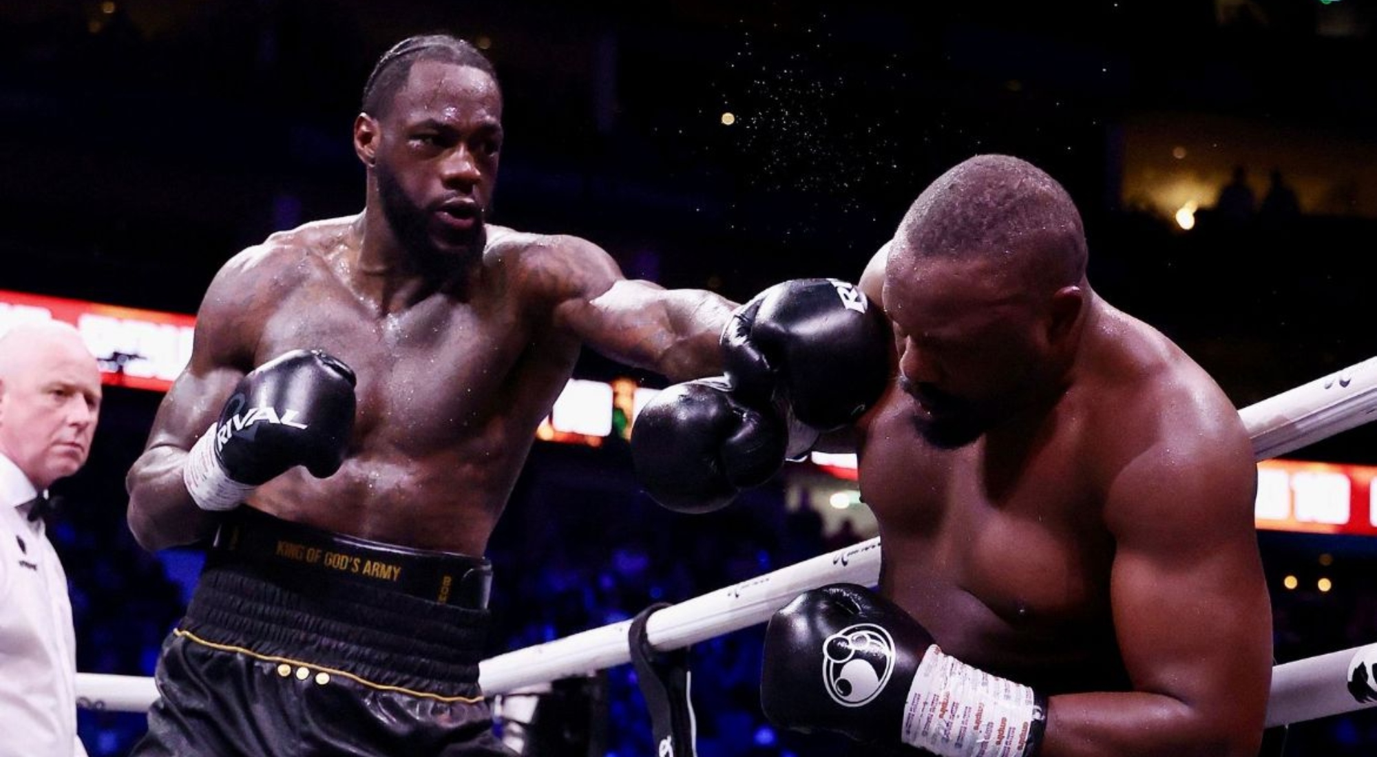 Deontay Wilder Apologizes Before Edging Derek Chisora in Hard-Fought ...