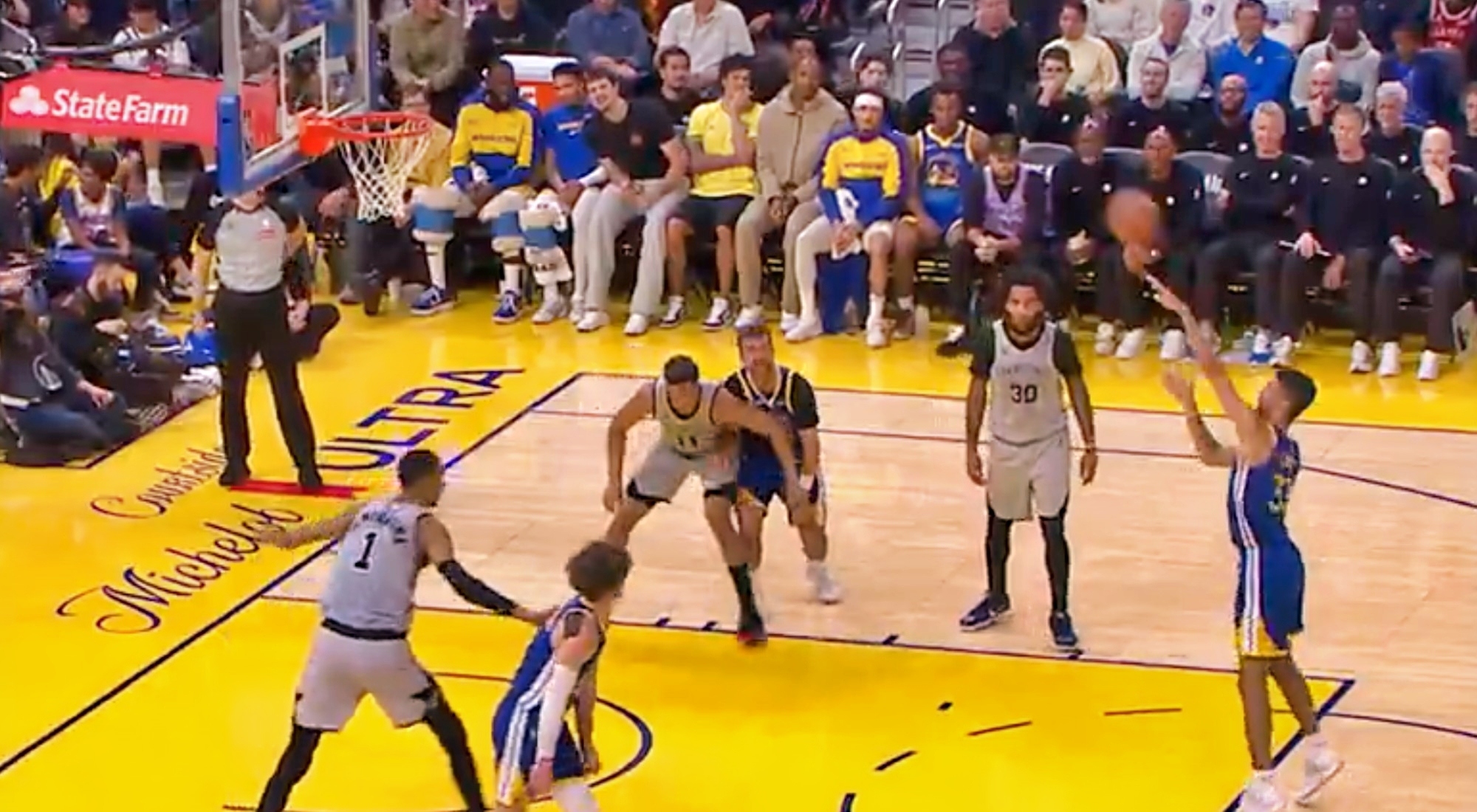 Golden State Warriors So Depleted That Malevy Leons Shoots Left-Handed ...