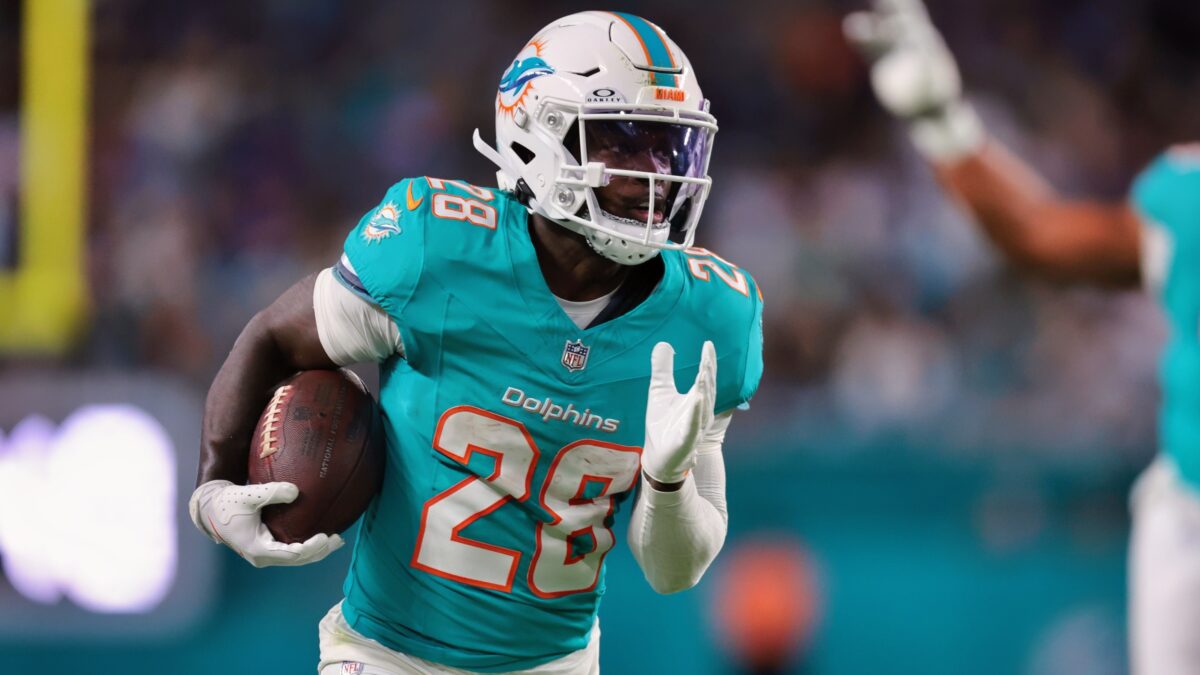 De'Von Achane Sets Off Trade Alarms With His Latest Decision