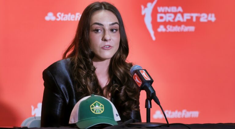 Everyone Including Paige Bueckers Was Drooling Over Former UConn ...