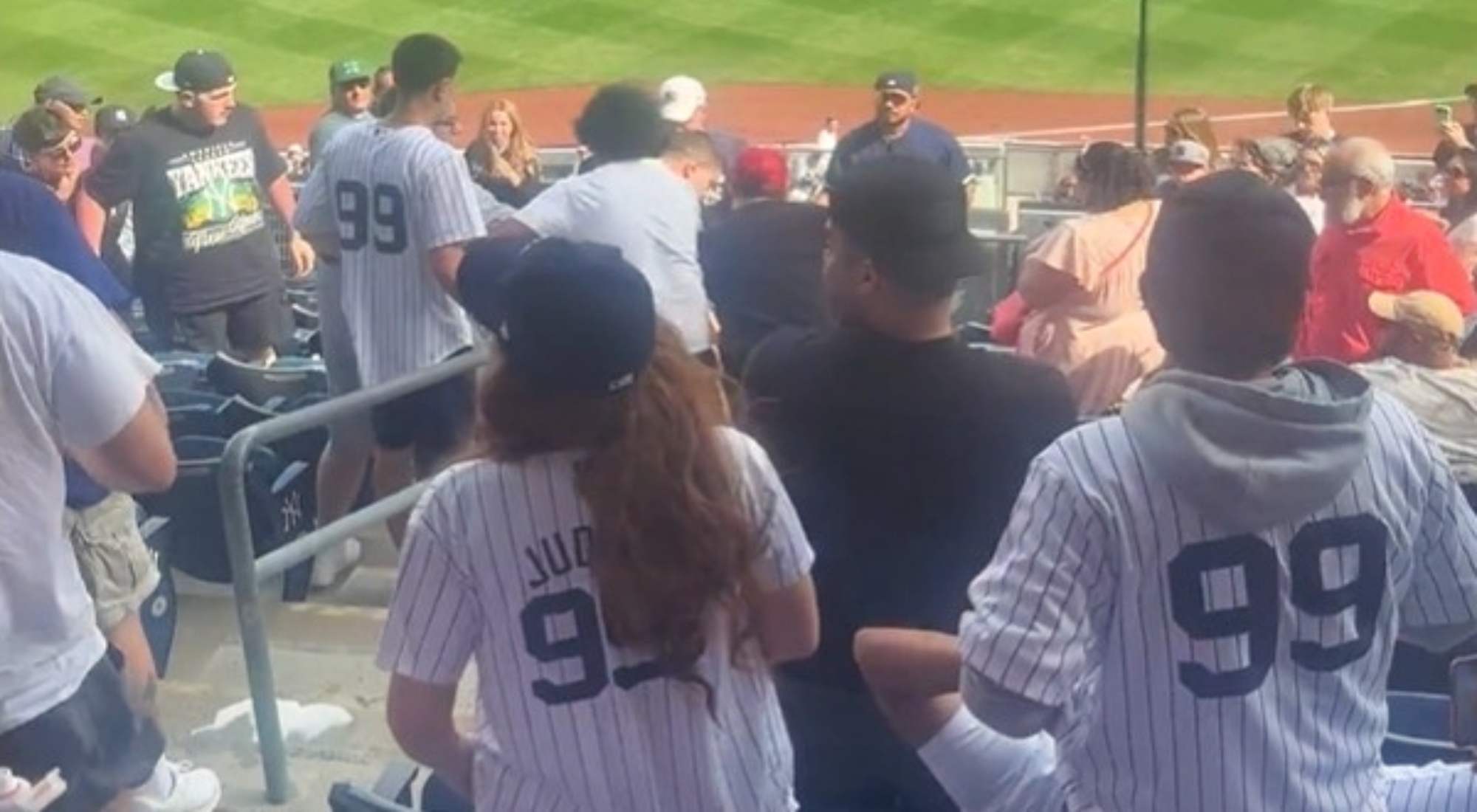 Wild Brawl Breaks Out Between New York Yankees Fans - Fists & Bodies ...