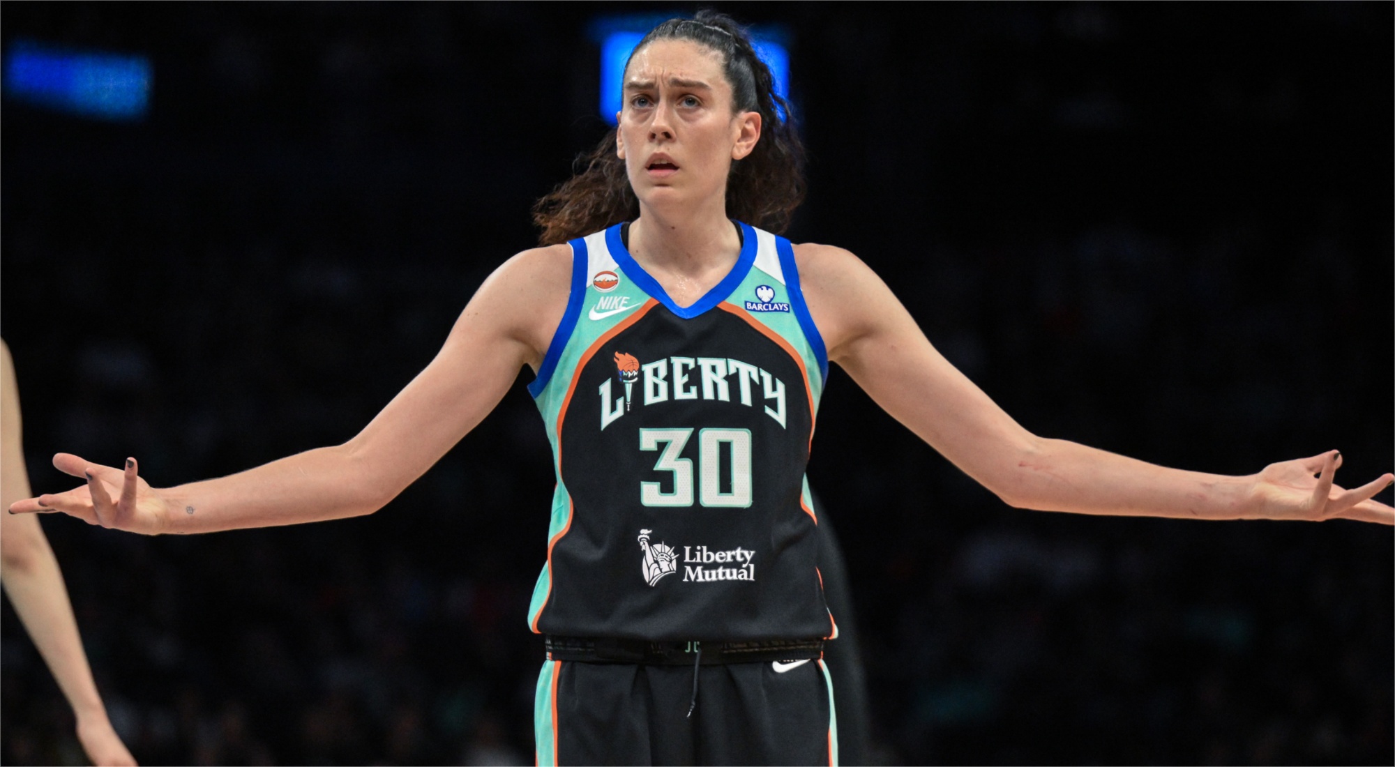 Breanna Stewart And Jonquel Jones Dodge Questions On Sandy Brondello's ...