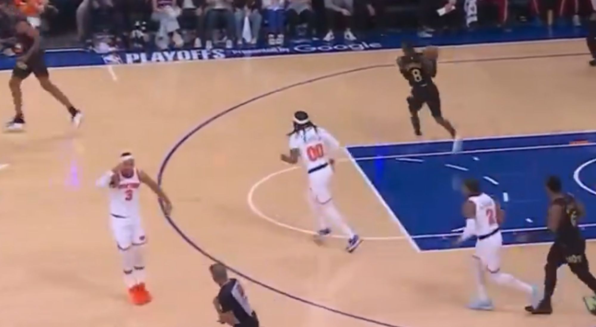 Josh Hart Has Hilarious Reaction After Refs Ignored Obvious Contact