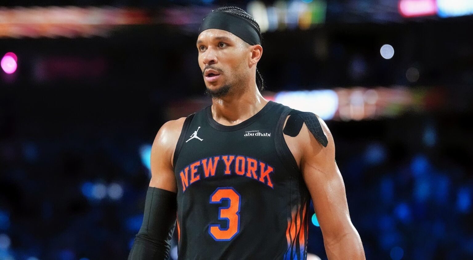 Josh Hart Wife Performs Shocking Gesture At Knicks Parade