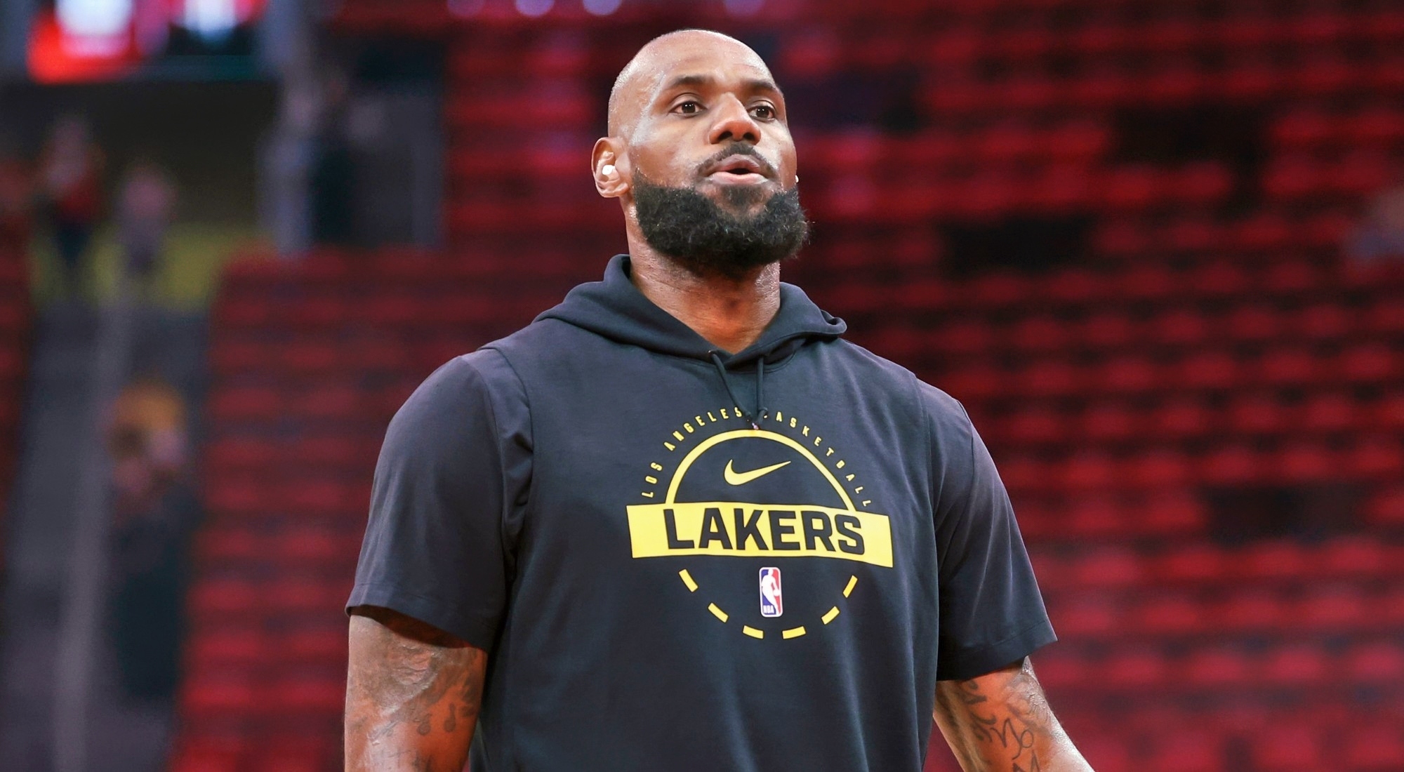LeBron James Sends Warning Ahead of Thunder Matchup With Strong Message ...