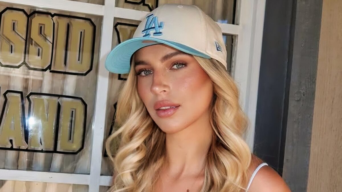 Model Working As Ball Girl Completely Stole The Show At The Madrid Open ...