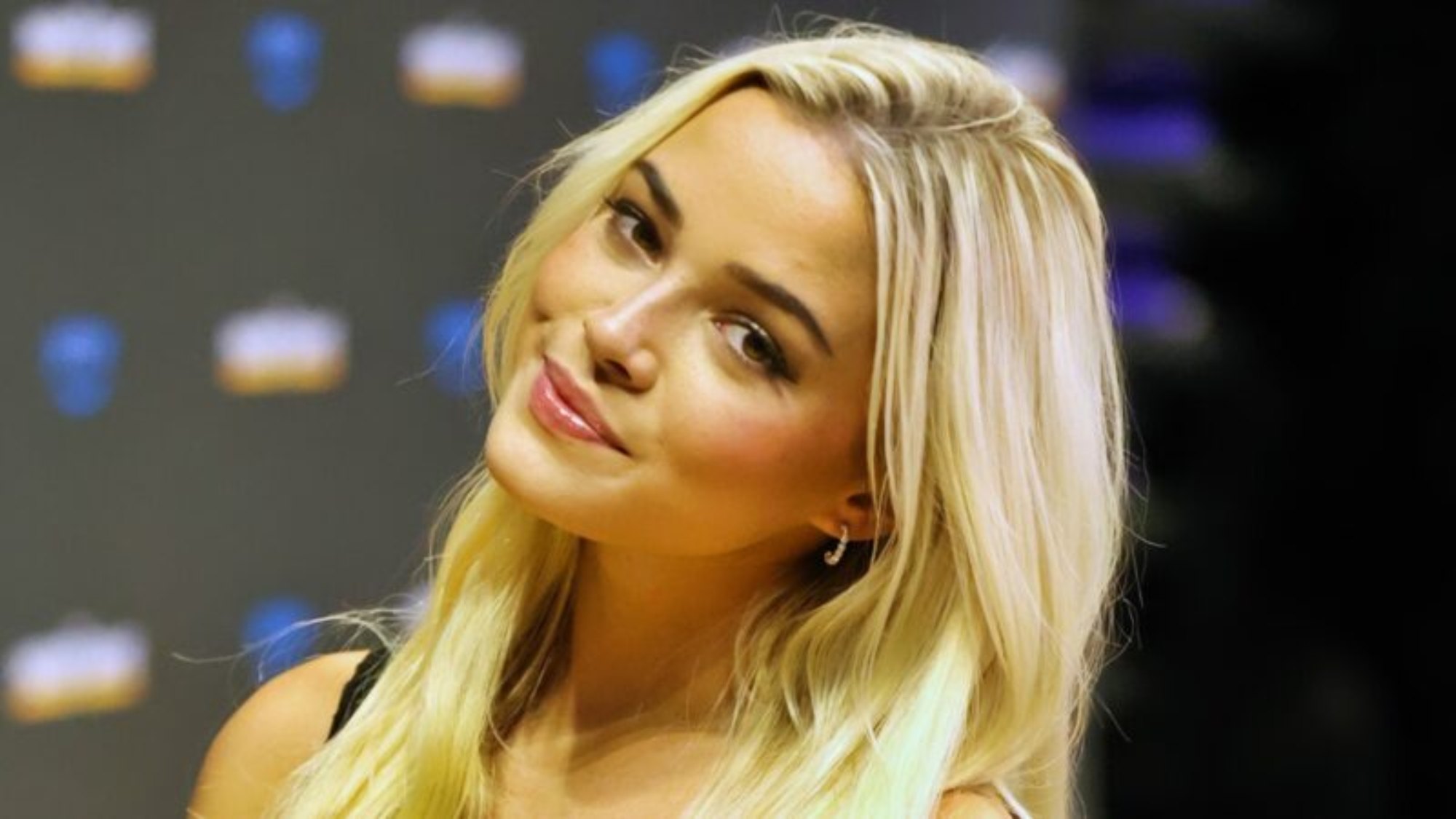 Olivia Dunne Stuns In Daring Travel Selfie [PHOTOS]