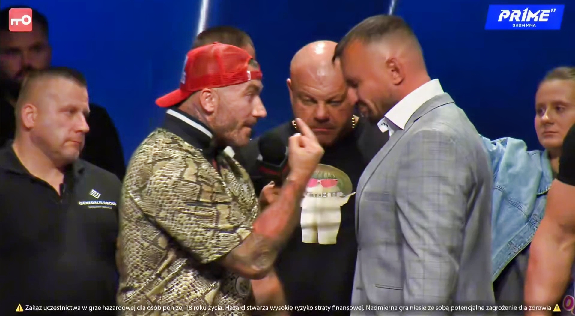 Polish MMA Fighter Hit His Opponent With The Nastiest Faceoff Violation ...