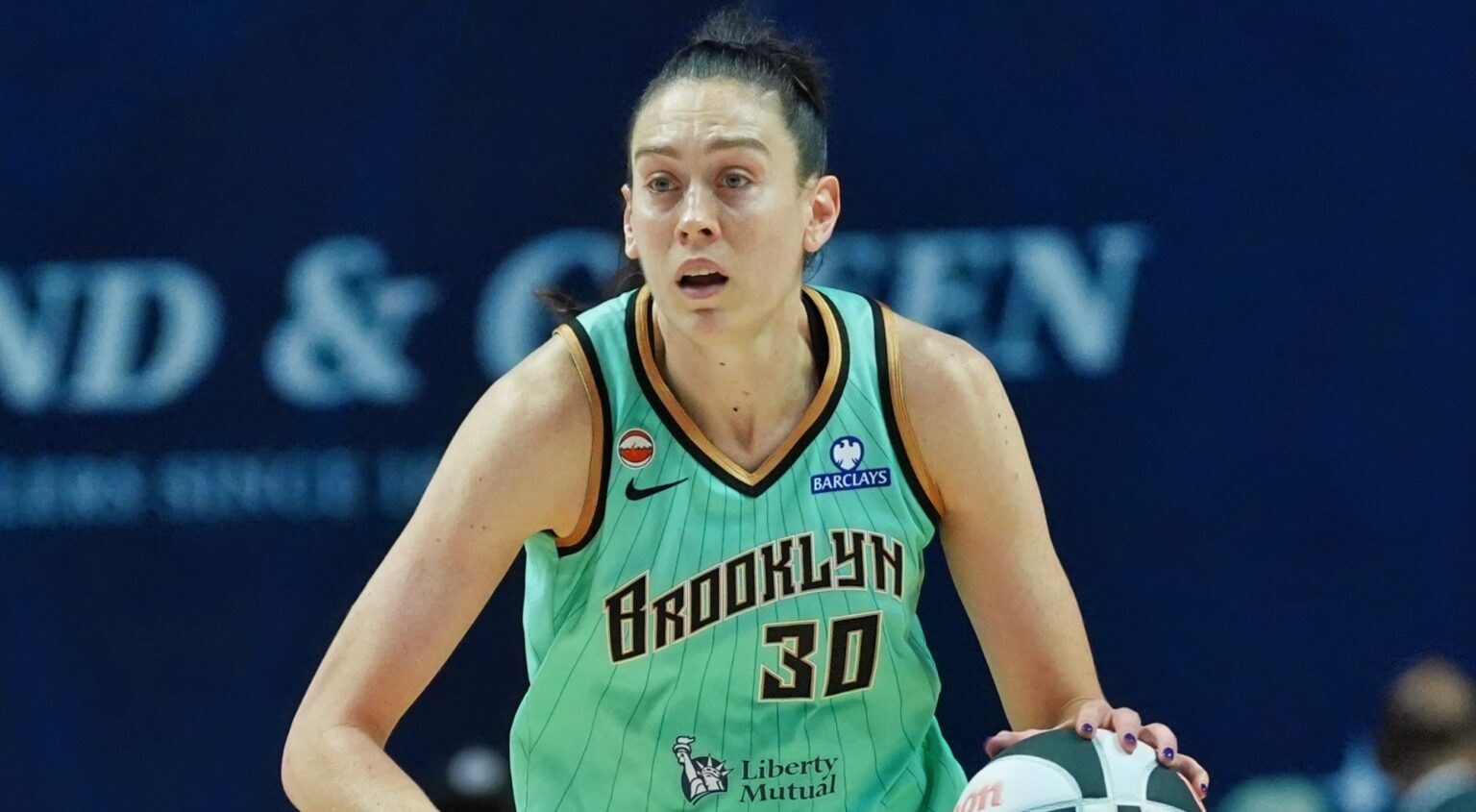Breanna Stewart Makes Records Crumble As New York Liberty Dominates ...