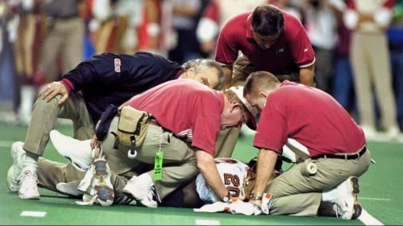 12 NFL Players Who Came Back From Injuries That Looked Like The End