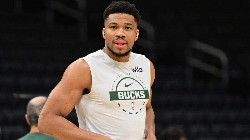 New Giannis Antetokounmpo Trade Rumor Indicates a Major Trade May be ...