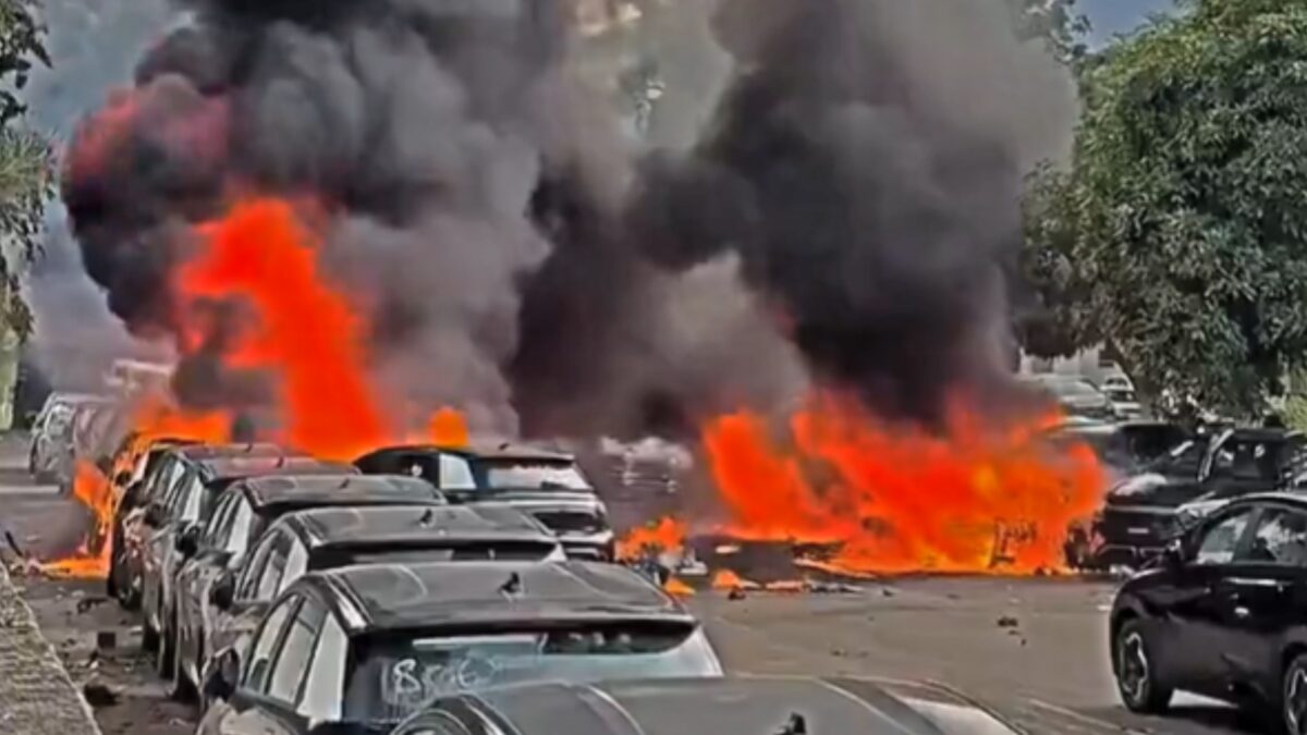 Popular Singer Killed In Helicopter Crash While On Tour
