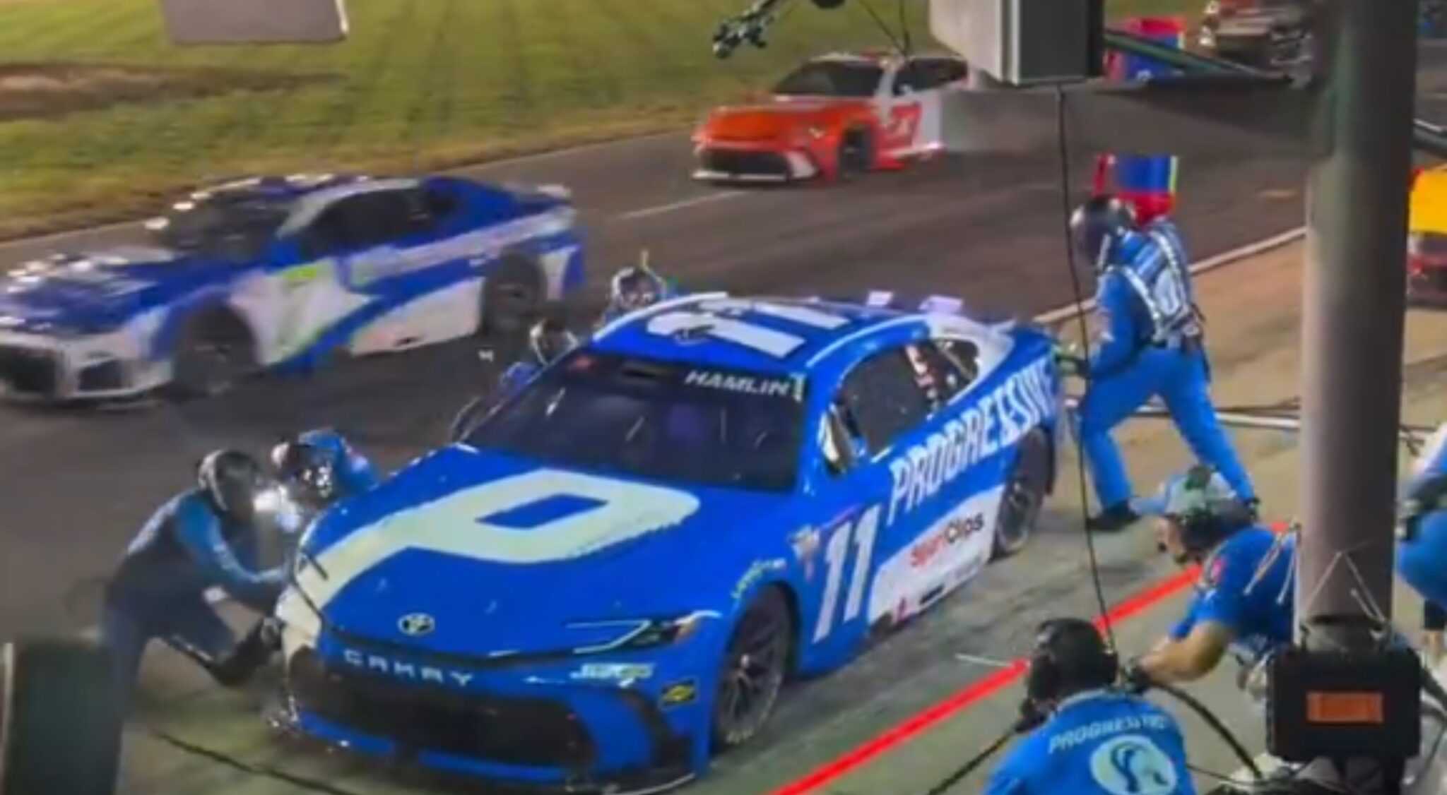 "Bro Got Scared When He Saw All That" — Dude Tried To Film a NASCAR Pit ...