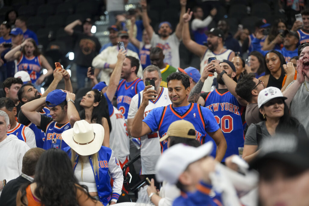 NYPD Officer Gets KO'd By Unruly Knicks Fan As Things Get Out-Of ...