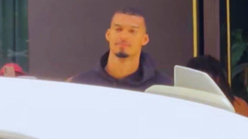 Victor Wembanyama Hit With Brutal Heckling From Knicks Fans Outside ...
