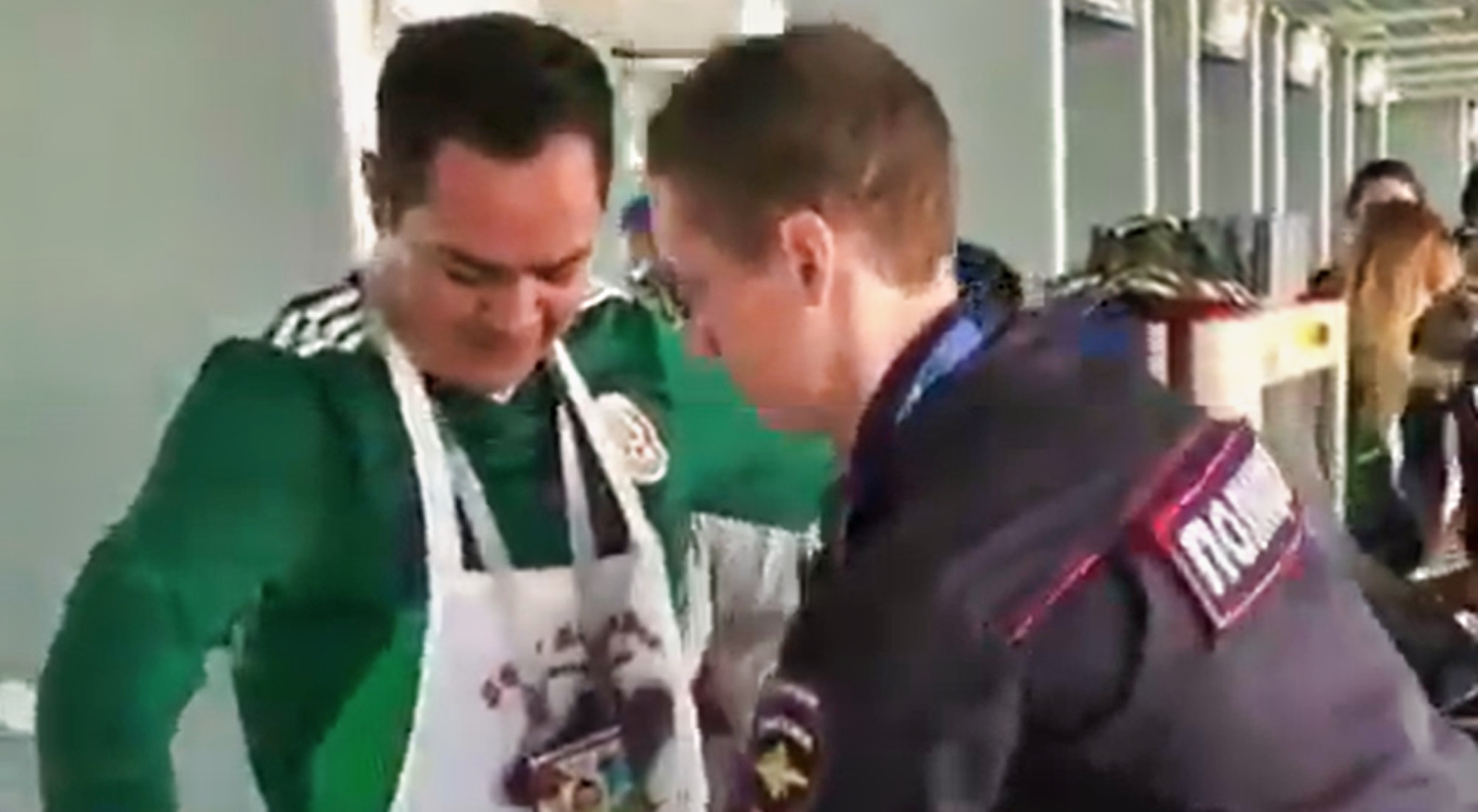 This Security Guard Definitely Wasn't Prepared For What The Mexican Fan ...